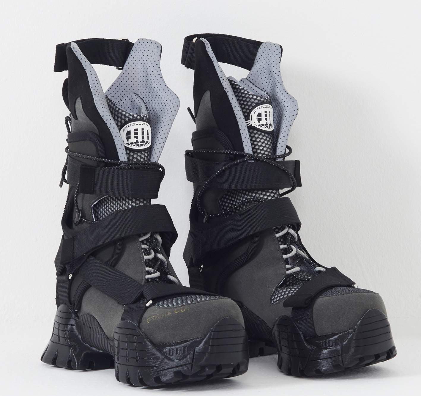 INTERVIEW WITH UP-AND-COMING SHOE DESIGNER KITTY SHUKMAN – Mess Mag